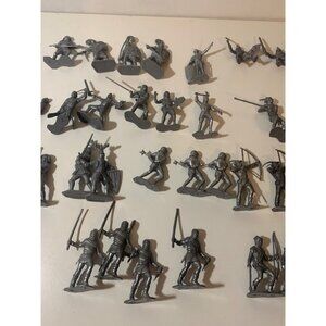 Toys | Lot Of 5 Medieval Army Men Collection Bundle Silver Gray Plastic ...